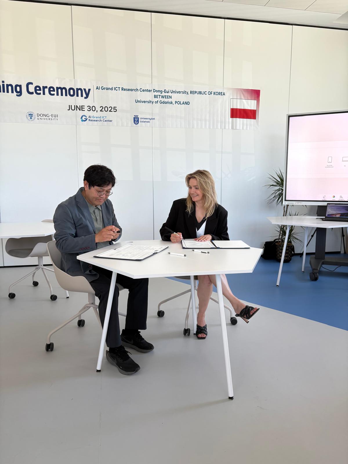 Memorandum of Understanding with AI Grand ICT Research Center, Dong-Eui ...
